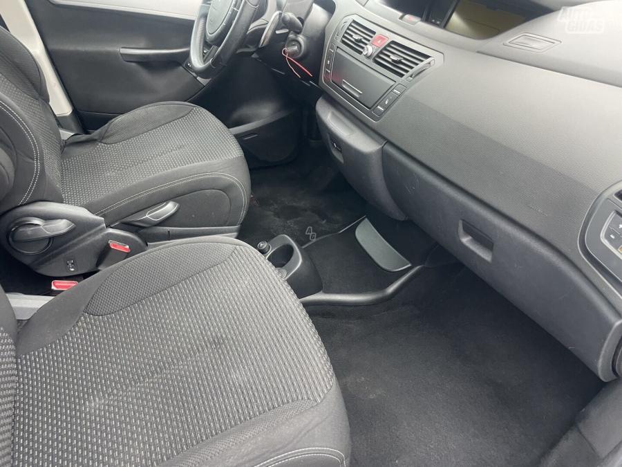 Pelēks Citroen C4 Grand Picasso 2011 Kauņa, ar dzinēja tilpumu 1.60 L un nobraukumu 301 tūkst. km par 2400 €, foto 20 vietnē AUTOMOTO.COM.LV