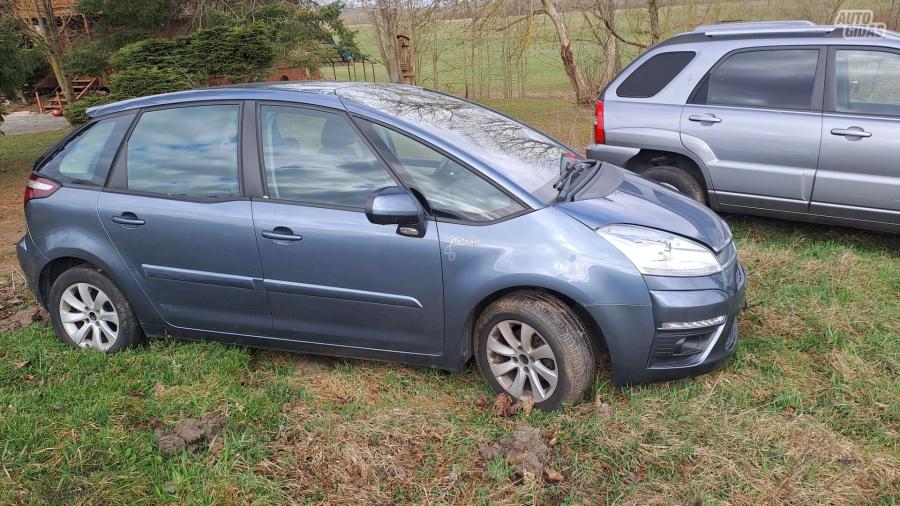Pelēks Citroen C4 Grand Picasso 2012 Viļņa, ar dzinēja tilpumu 1.60 L un nobraukumu 245 tūkst. km par 3050 €, foto 4 vietnē AUTOMOTO.COM.LV