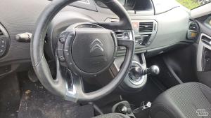 Pelēks Citroen C4 Grand Picasso 2012 Viļņa, ar dzinēja tilpumu 1.60 L un nobraukumu 245 tūkst. km par 3050 €, foto 20 vietnē AUTOMOTO.COM.LV