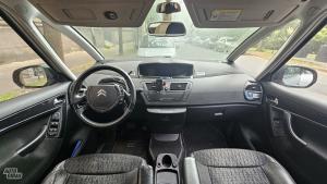 Grey Citroen C4 Grand Picasso 2012 in Vilnius, with an engine capacity of 2.00 L and mileage of 375 thousand km for 3499 €, photo 4 on AUTOMOTO.COM.LV