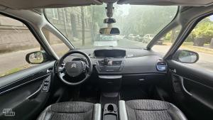 Grey Citroen C4 Grand Picasso 2012 in Vilnius, with an engine capacity of 2.00 L and mileage of 375 thousand km for 3499 €, photo 5 on AUTOMOTO.COM.LV
