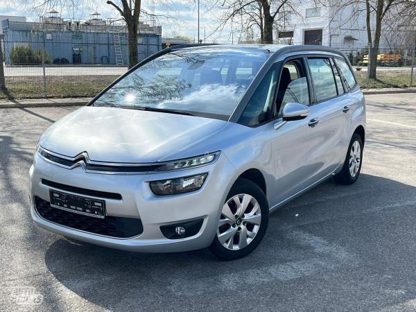 Grey Citroen C4 Grand Picasso 2015 in Marijampole, with an engine capacity of 1.20 L and mileage of 141 thousand km for 5250 €, photo 1 on AUTOMOTO.COM.LV