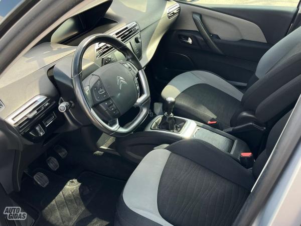 Grey Citroen C4 Grand Picasso 2015 in Marijampole, with an engine capacity of 1.20 L and mileage of 141 thousand km for 5250 €, photo 6 on AUTOMOTO.COM.LV