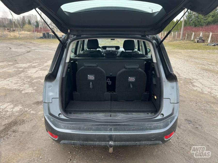Grey Citroen C4 Grand Picasso 2017 in Kedainiai, with an engine capacity of 1.60 L and mileage of 238 thousand km for 5999 €, photo 12 on AUTOMOTO.COM.LV