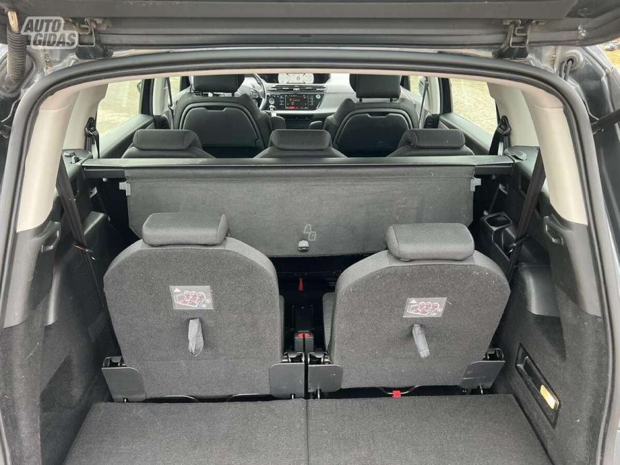 Grey Citroen C4 Grand Picasso 2017 in Kedainiai, with an engine capacity of 1.60 L and mileage of 238 thousand km for 5999 €, photo 13 on AUTOMOTO.COM.LV