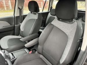 Grey Citroen C4 Grand Picasso 2017 in Kedainiai, with an engine capacity of 1.60 L and mileage of 238 thousand km for 5999 €, photo 20 on AUTOMOTO.COM.LV