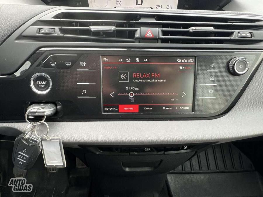 Grey Citroen C4 Grand Picasso 2017 in Kedainiai, with an engine capacity of 1.60 L and mileage of 238 thousand km for 5999 €, photo 23 on AUTOMOTO.COM.LV