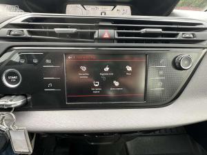 Grey Citroen C4 Grand Picasso 2017 in Kedainiai, with an engine capacity of 1.60 L and mileage of 238 thousand km for 5999 €, photo 29 on AUTOMOTO.COM.LV