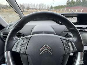 Grey Citroen C4 Grand Picasso 2017 in Kedainiai, with an engine capacity of 1.60 L and mileage of 238 thousand km for 5999 €, photo 30 on AUTOMOTO.COM.LV