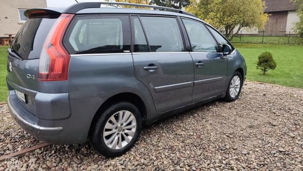 Citroen C4 Grand Picasso 2006 in Marijampole, with an engine capacity of 1.60 L and mileage of 326 thousand km for 550 €, photo 8 on AUTOMOTO.COM.LV
