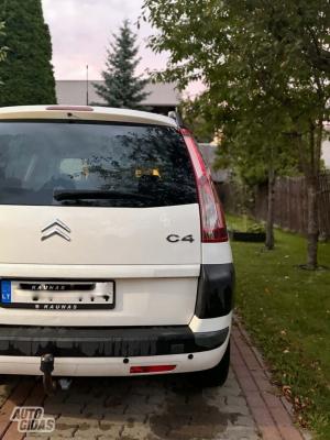 Citroen C4 Grand Picasso 2007 Viļņa, ar dzinēja tilpumu 2.00 L un nobraukumu 286 tūkst. km par 1650 €, foto 10 vietnē AUTOMOTO.COM.LV