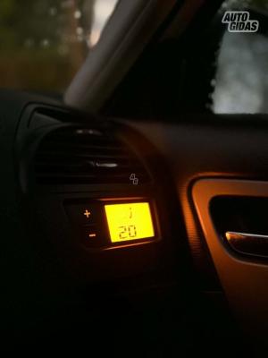 Citroen C4 Grand Picasso 2007 Viļņa, ar dzinēja tilpumu 2.00 L un nobraukumu 286 tūkst. km par 1650 €, foto 14 vietnē AUTOMOTO.COM.LV