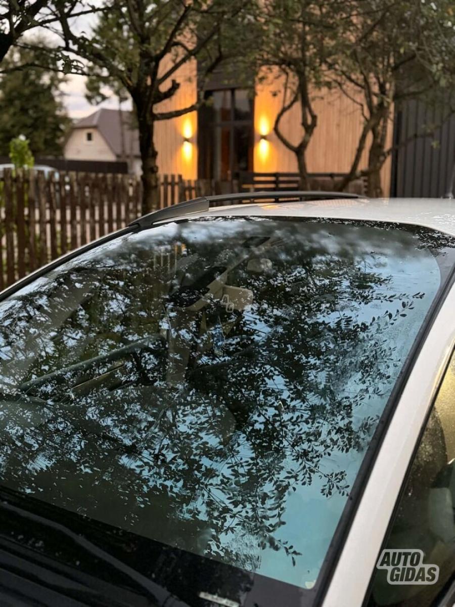 Citroen C4 Grand Picasso 2007 Viļņa, ar dzinēja tilpumu 2.00 L un nobraukumu 286 tūkst. km par 1650 €, foto 20 vietnē AUTOMOTO.COM.LV