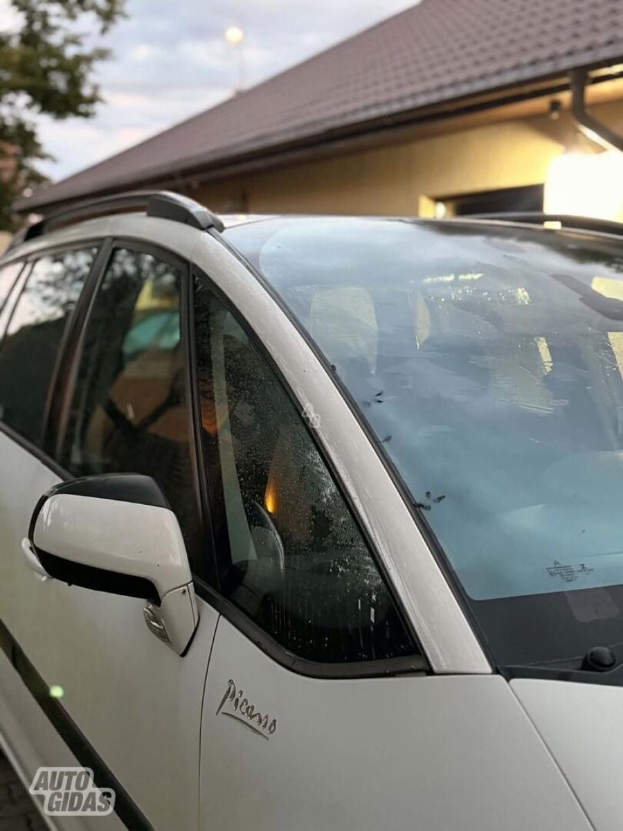 Citroen C4 Grand Picasso 2007 Viļņa, ar dzinēja tilpumu 2.00 L un nobraukumu 286 tūkst. km par 1650 €, foto 22 vietnē AUTOMOTO.COM.LV