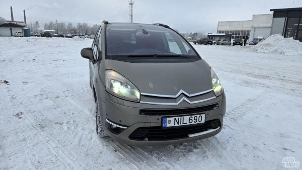 Citroen C4 Grand Picasso 2008 in Panevezys, with an engine capacity of 2.00 L and mileage of 347 thousand km for 1700 €, photo 3 on AUTOMOTO.COM.LV