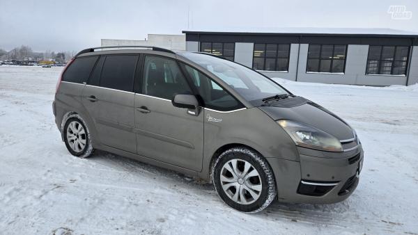 Citroen C4 Grand Picasso 2008 in Panevezys, with an engine capacity of 2.00 L and mileage of 347 thousand km for 1700 €, photo 4 on AUTOMOTO.COM.LV