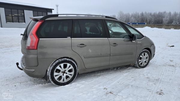 Citroen C4 Grand Picasso 2008 in Panevezys, with an engine capacity of 2.00 L and mileage of 347 thousand km for 1700 €, photo 5 on AUTOMOTO.COM.LV