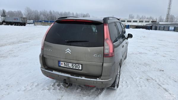 Citroen C4 Grand Picasso 2008 in Panevezys, with an engine capacity of 2.00 L and mileage of 347 thousand km for 1700 €, photo 6 on AUTOMOTO.COM.LV