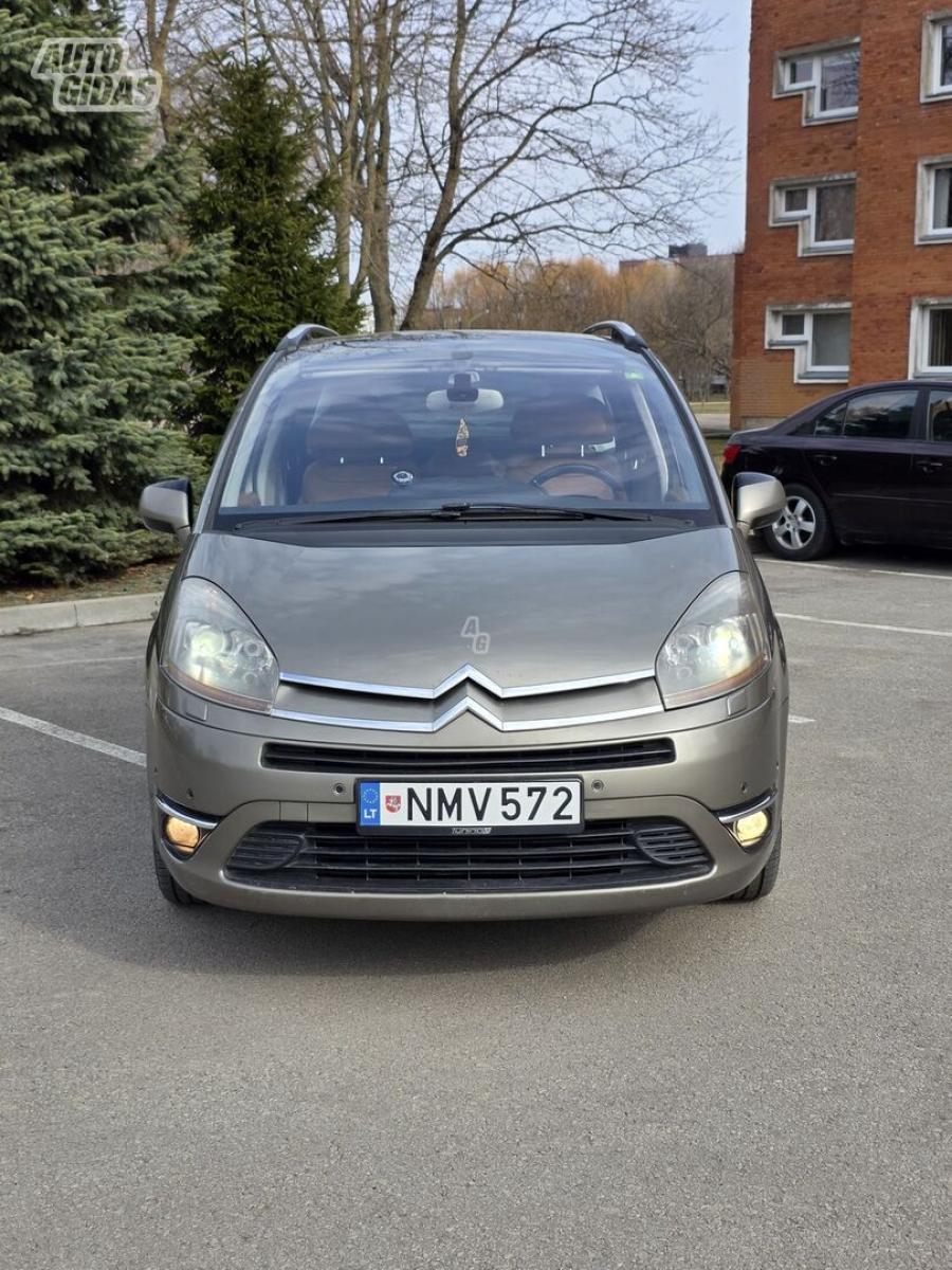 Citroen C4 Grand Picasso 2008 in Klaipeda, with an engine capacity of 2.00 L and mileage of 286 thousand km for 3000 €, photo 2 on AUTOMOTO.COM.LV