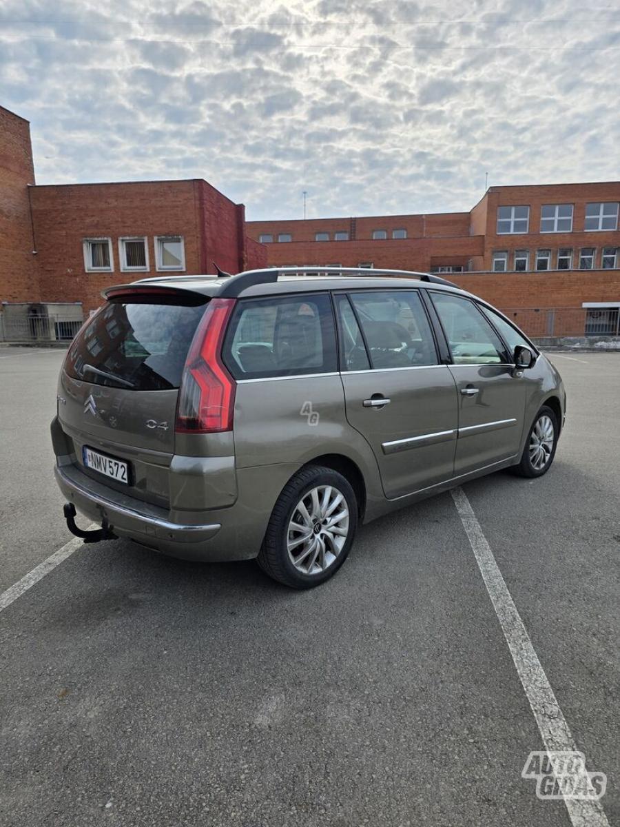 Citroen C4 Grand Picasso 2008 in Klaipeda, with an engine capacity of 2.00 L and mileage of 286 thousand km for 3000 €, photo 6 on AUTOMOTO.COM.LV