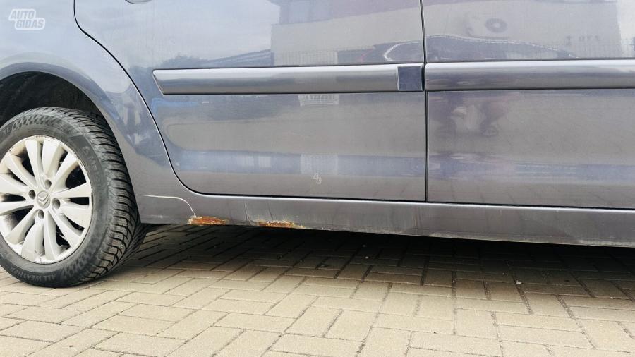 Citroen C4 Grand Picasso 2008 Kauņa, ar dzinēja tilpumu 2.00 L un nobraukumu 270 tūkst. km par 1200 €, foto 7 vietnē AUTOMOTO.COM.LV