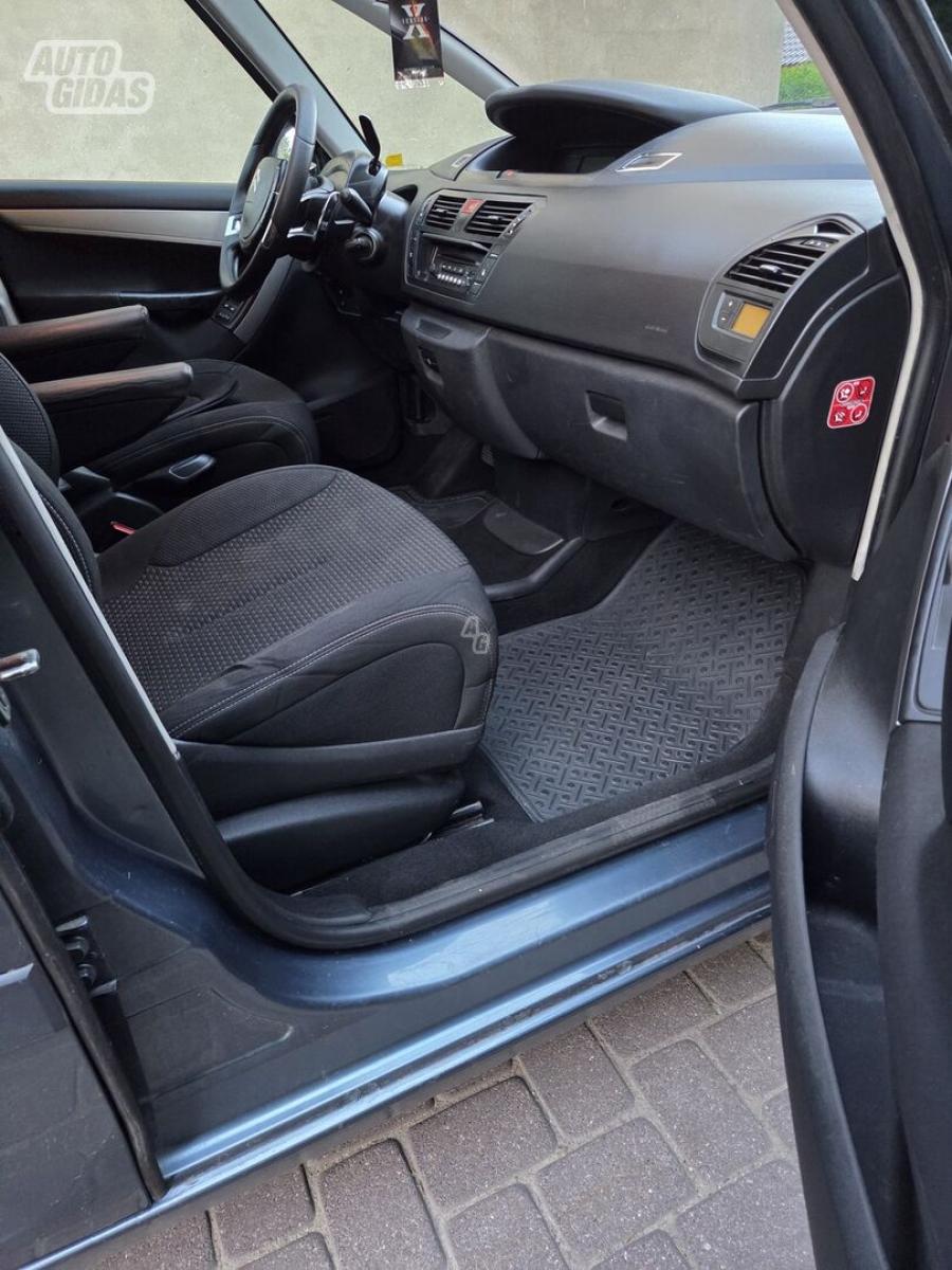 Ситроен C4 Grand Picasso 2010 в Радвилишкис, объемом двигателя 2.00 л и пробегом 230 тыс. км за 1850 €, фото 9 на AUTOMOTO.COM.LV