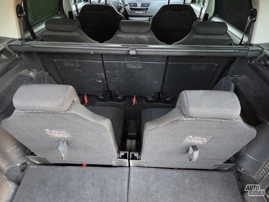 Ситроен C4 Grand Picasso 2010 в Радвилишкис, объемом двигателя 2.00 л и пробегом 230 тыс. км за 1850 €, фото 14 на AUTOMOTO.COM.LV
