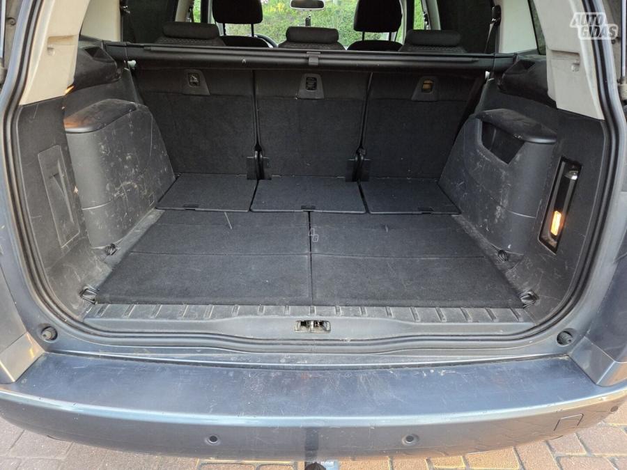 Ситроен C4 Grand Picasso 2010 в Радвилишкис, объемом двигателя 2.00 л и пробегом 230 тыс. км за 1850 €, фото 17 на AUTOMOTO.COM.LV