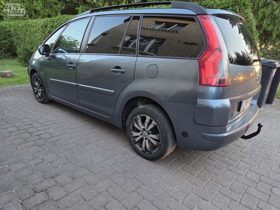 Citroen C4 Grand Picasso 2010 in Radviliskis, with an engine capacity of 2.00 L and mileage of 230 thousand km for 1850 €, photo 1 on AUTOMOTO.COM.LV