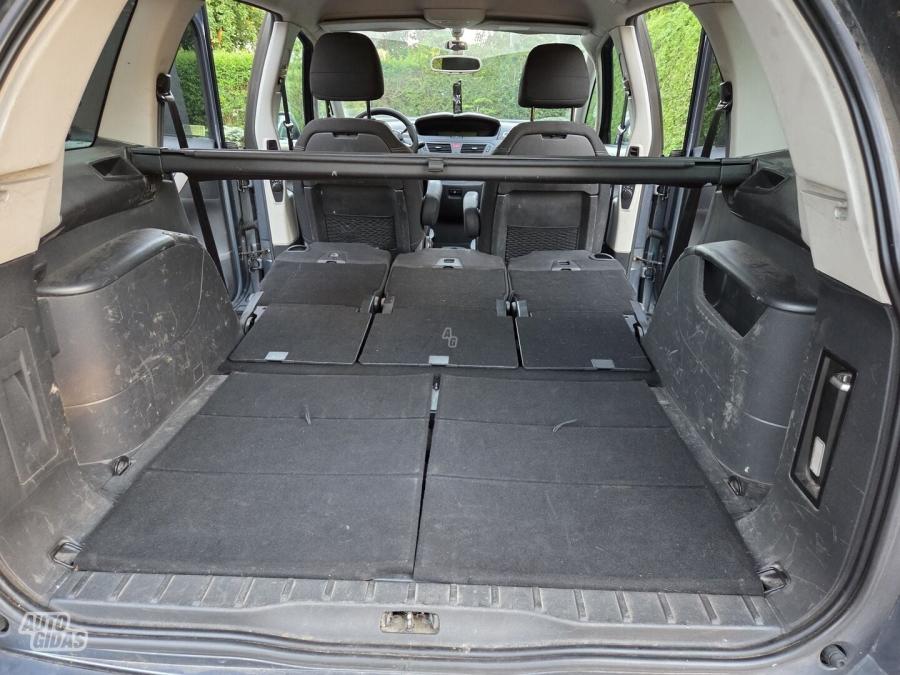 Citroen C4 Grand Picasso 2010 in Radviliskis, with an engine capacity of 2.00 L and mileage of 230 thousand km for 1850 €, photo 11 on AUTOMOTO.COM.LV