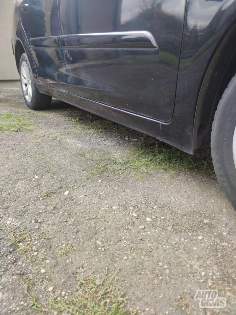 Citroen C4 Grand Picasso 2010 Kauņa, ar dzinēja tilpumu 1.60 L un nobraukumu 255 tūkst. km par 700 €, foto 10 vietnē AUTOMOTO.COM.LV