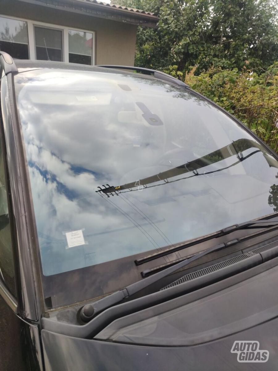 Citroen C4 Grand Picasso 2010 Kauņa, ar dzinēja tilpumu 1.60 L un nobraukumu 255 tūkst. km par 700 €, foto 11 vietnē AUTOMOTO.COM.LV