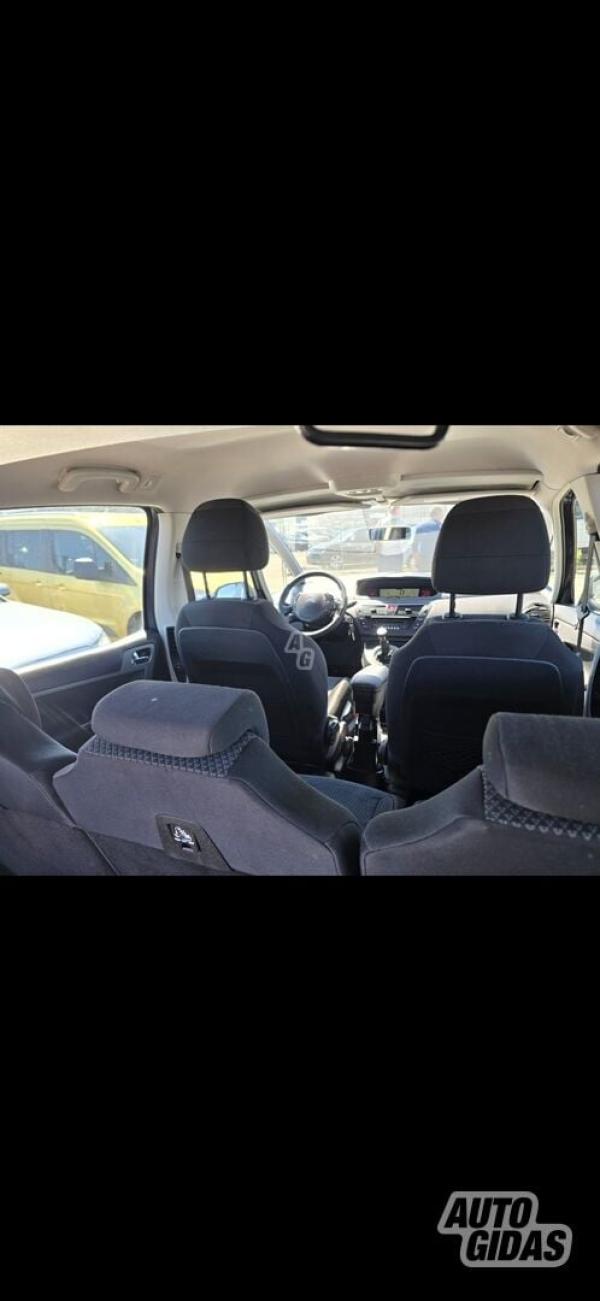 Citroen C4 Grand Picasso 2010 Kauņa vietnē Citroen C4 Grand Picasso 2010 Kauņa, ar dzinēja tilpumu 1.60 L un nobraukumu 200 tūkst. km par 999 €, foto 6 vietnē AUTOMOTO.COM.LV