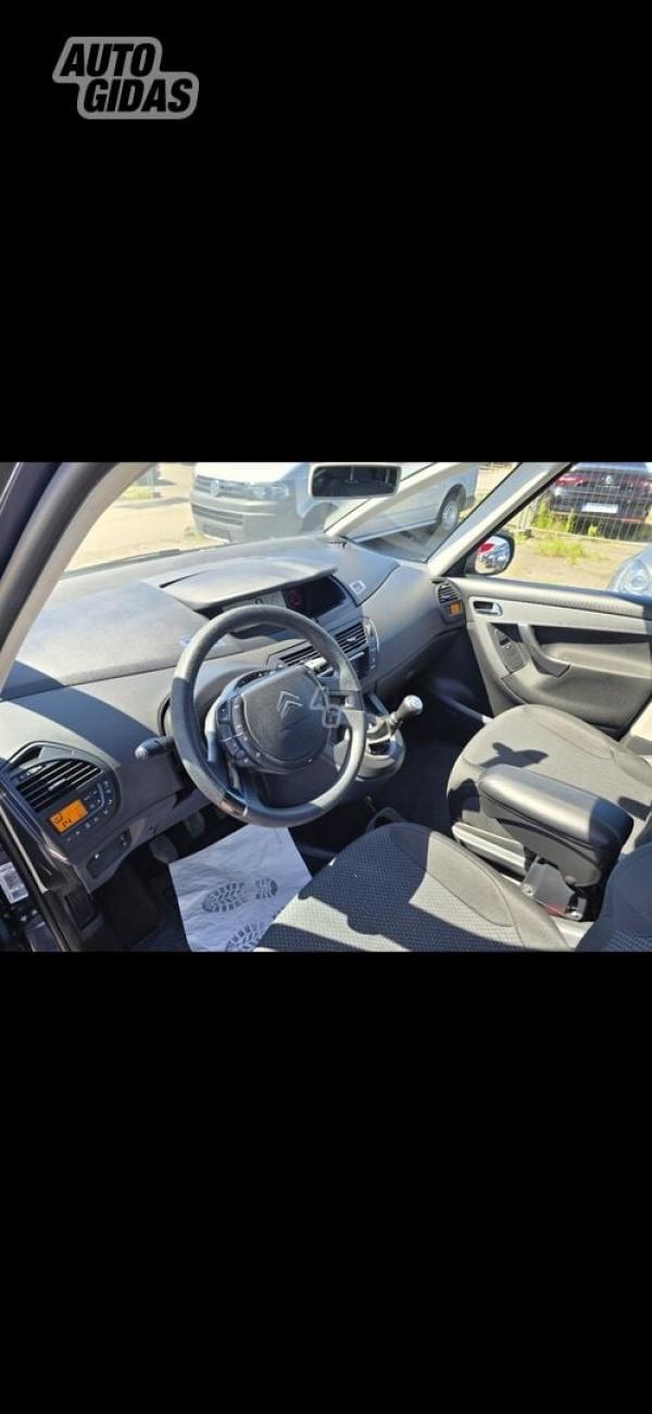 Citroen C4 Grand Picasso 2010 Kauņa vietnē Citroen C4 Grand Picasso 2010 Kauņa, ar dzinēja tilpumu 1.60 L un nobraukumu 200 tūkst. km par 999 €, foto 10 vietnē AUTOMOTO.COM.LV