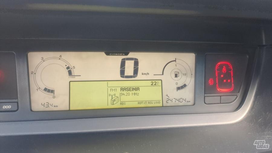 Citroen C4 Grand Picasso 2011 in Vilnius, with an engine capacity of 1.60 L and mileage of 253 thousand km for 2750 €, photo 13 on AUTOMOTO.COM.LV