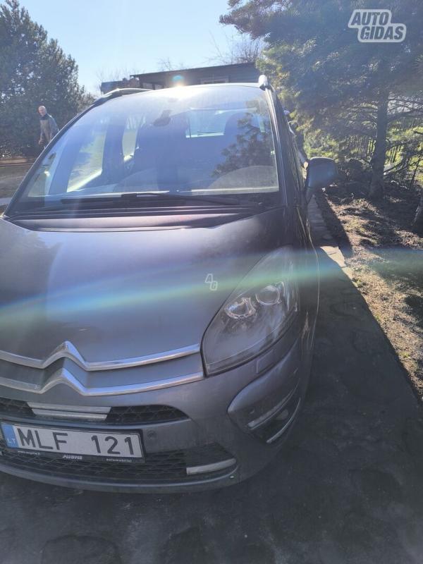 Citroen C4 Grand Picasso 2011 in Kaunas, with an engine capacity of 2.00 L and mileage of 225 thousand km for 2250 €, photo 3 on AUTOMOTO.COM.LV