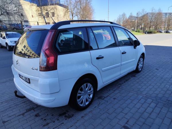 White Citroen C4 Grand Picasso 2010 in Vilnius, with an engine capacity of 1.60 L and mileage of 222 thousand km for 1650 €, photo 4 on AUTOMOTO.COM.LV