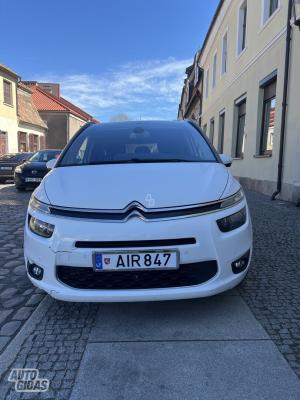 White Citroen C4 Grand Picasso 2015 in Klaipeda, with an engine capacity of 1.60 L and mileage of 325 thousand km for 4900 €, photo 7 on AUTOMOTO.COM.LV