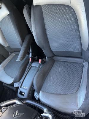 White Citroen C4 Grand Picasso 2015 in Klaipeda, with an engine capacity of 1.60 L and mileage of 325 thousand km for 4900 €, photo 10 on AUTOMOTO.COM.LV