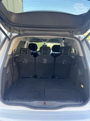 White Citroen C4 Grand Picasso 2015 in Klaipeda, with an engine capacity of 1.60 L and mileage of 325 thousand km for 4900 €, photo 21 on AUTOMOTO.COM.LV