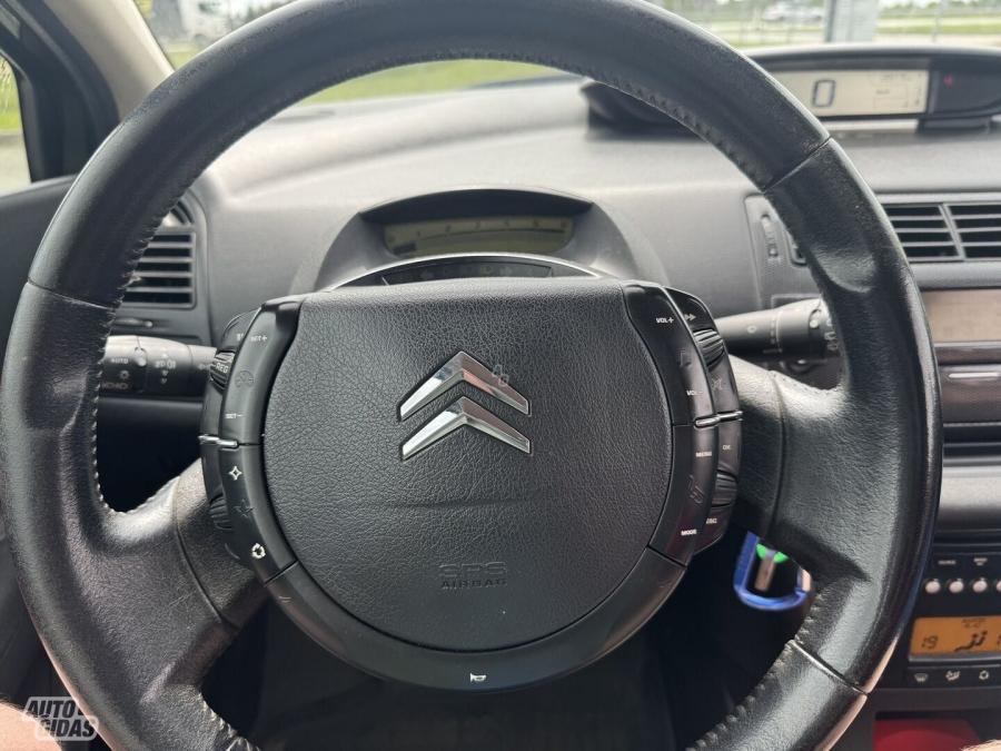 Zaļš Citroen C4 2005 Klaipėda, ar dzinēja tilpumu 1.60 L un nobraukumu 275 tūkst. km par 1550 €, foto 12 vietnē AUTOMOTO.COM.LV