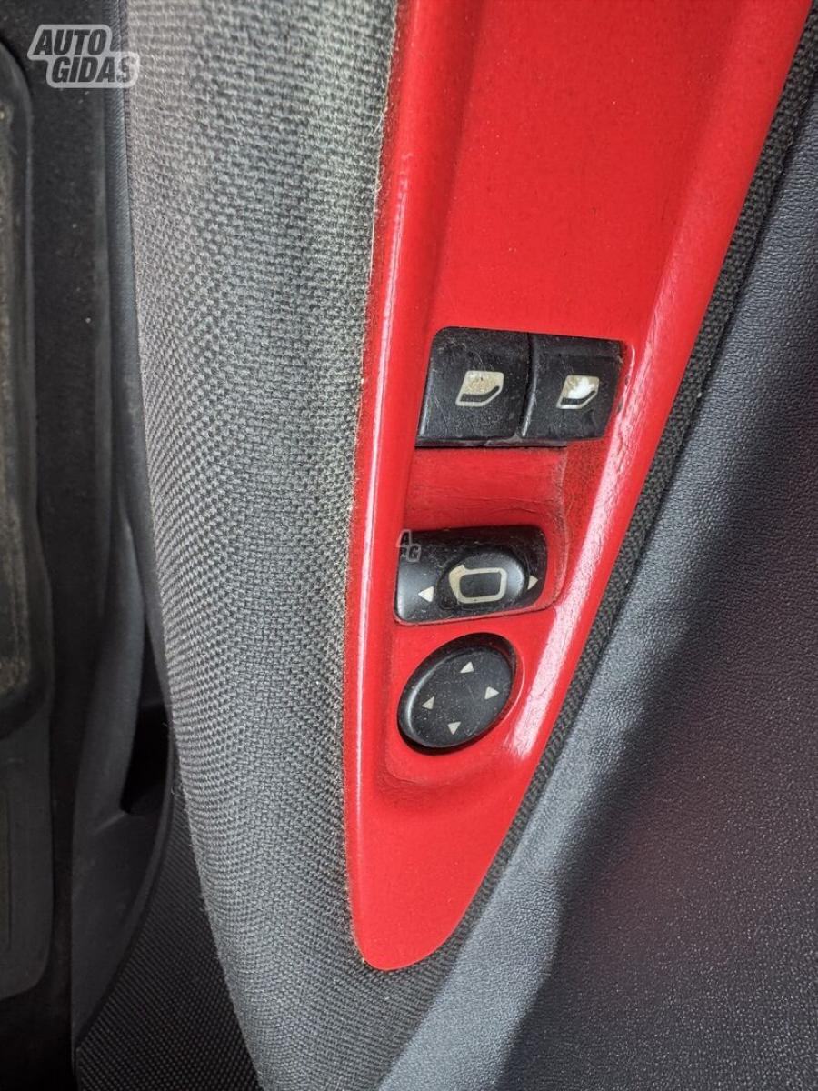 Zaļš Citroen C4 2005 Klaipėda, ar dzinēja tilpumu 1.60 L un nobraukumu 275 tūkst. km par 1550 €, foto 17 vietnē AUTOMOTO.COM.LV