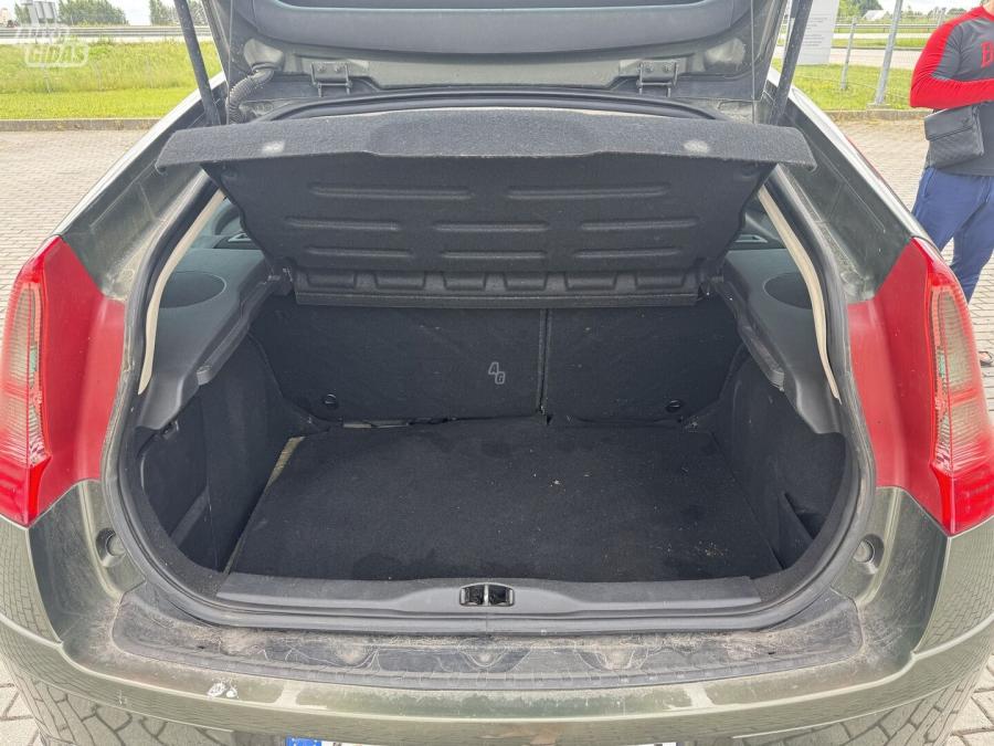 Zaļš Citroen C4 2005 Klaipėda, ar dzinēja tilpumu 1.60 L un nobraukumu 275 tūkst. km par 1550 €, foto 19 vietnē AUTOMOTO.COM.LV