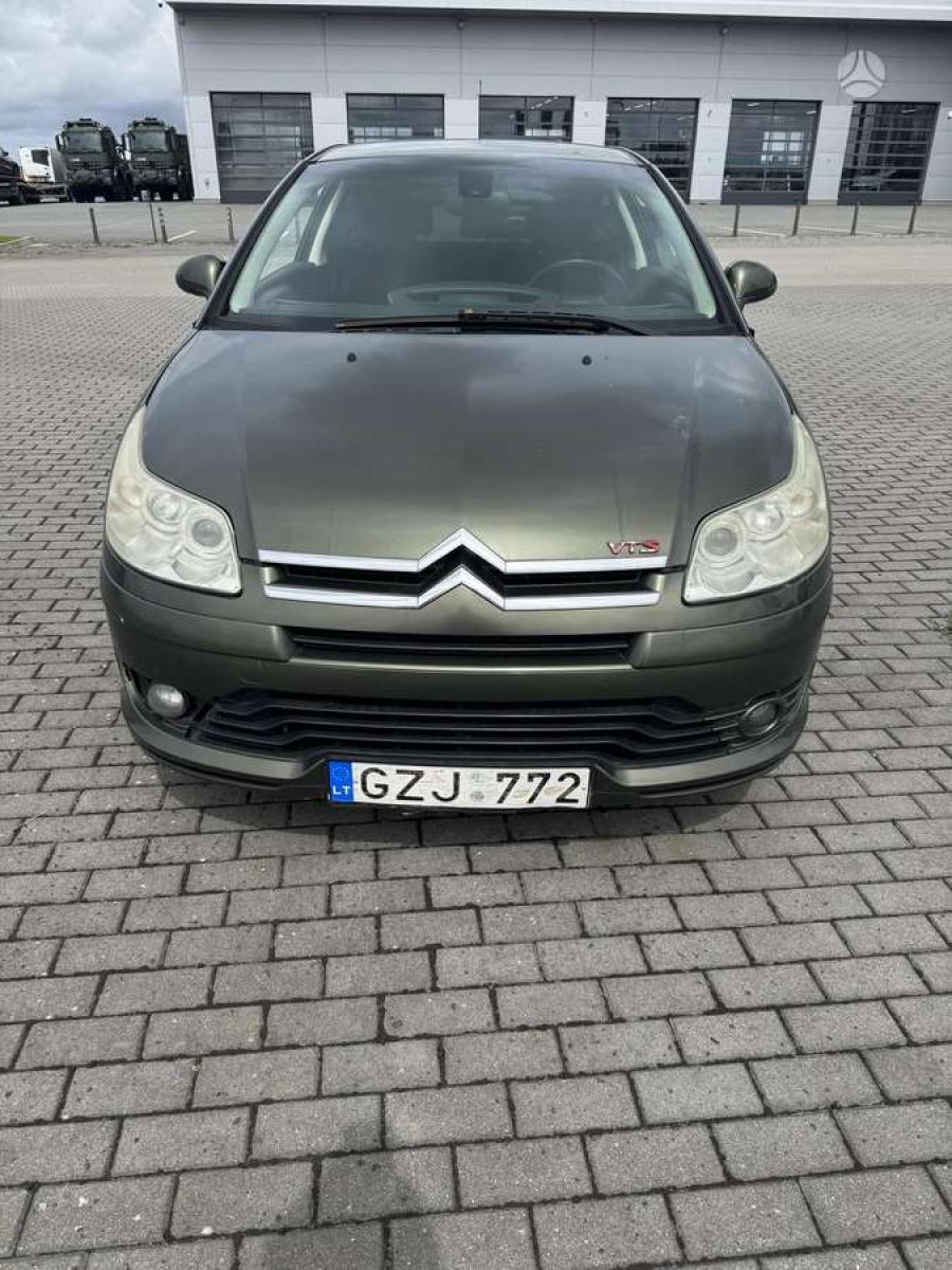 Green Citroen C4 2005 in Klaipeda, with an engine capacity of 1.56 L and mileage of 268 thousand km for 1550 €, photo 3 on AUTOMOTO.COM.LV