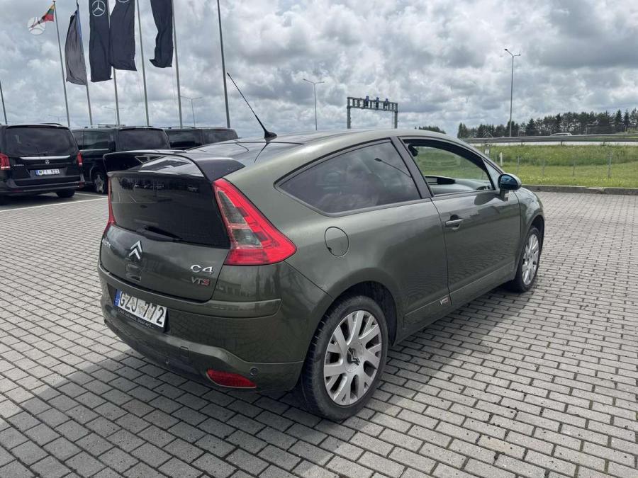 Green Citroen C4 2005 in Klaipeda, with an engine capacity of 1.56 L and mileage of 268 thousand km for 1550 €, photo 6 on AUTOMOTO.COM.LV
