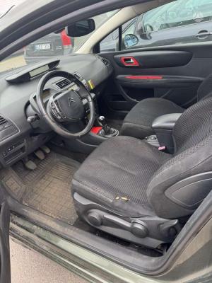 Green Citroen C4 2005 in Klaipeda, with an engine capacity of 1.56 L and mileage of 268 thousand km for 1550 €, photo 13 on AUTOMOTO.COM.LV