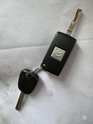 Green Citroen C4 2005 in Klaipeda, with an engine capacity of 1.56 L and mileage of 268 thousand km for 1550 €, photo 18 on AUTOMOTO.COM.LV