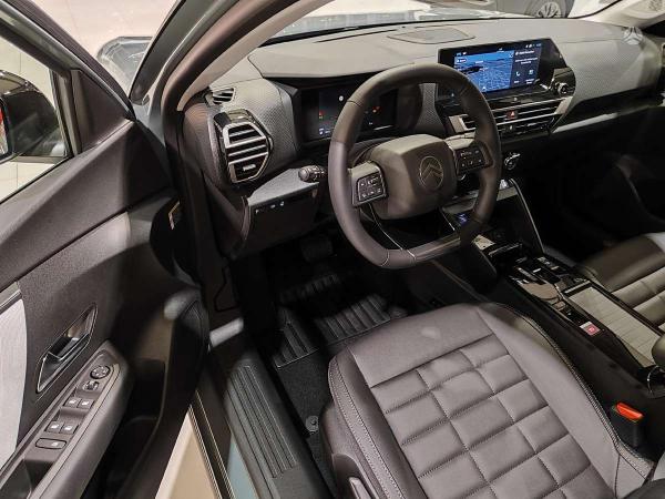 Green Citroen C4 2025 in Kaunas, with an engine capacity of 1.20 L and mileage of 3 thousand km for 29100 €, photo 11 on AUTOMOTO.COM.LV