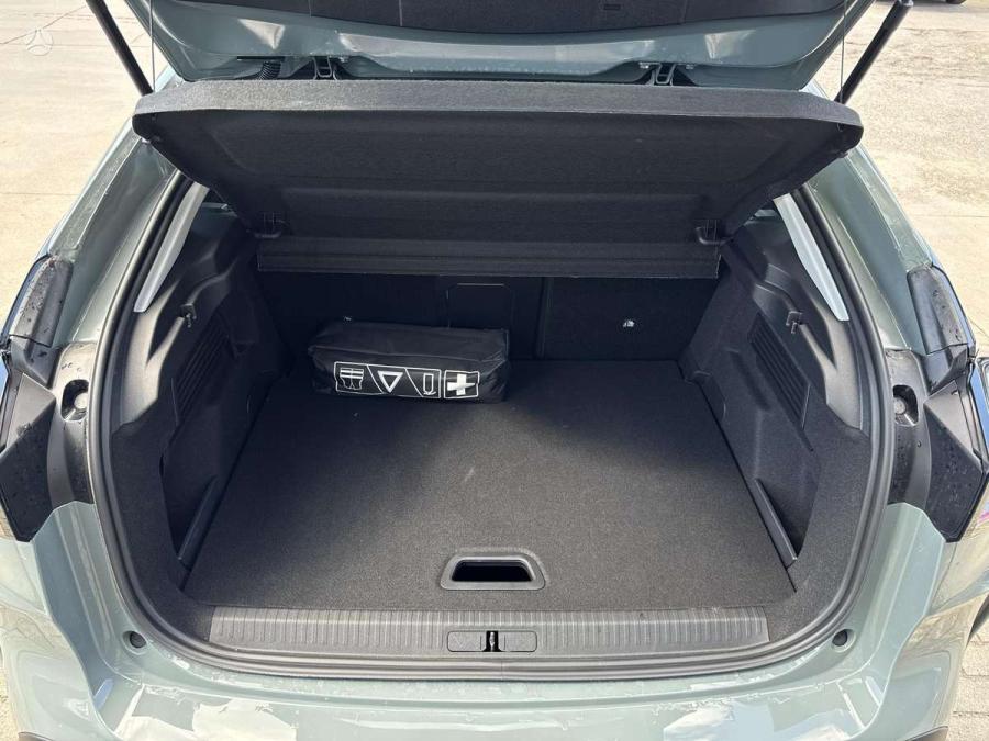 Zaļš Citroen C4 2025 Klaipėda, ar dzinēja tilpumu 1.20 L un nobraukumu 4 tūkst. km par 24500 €, foto 8 vietnē AUTOMOTO.COM.LV