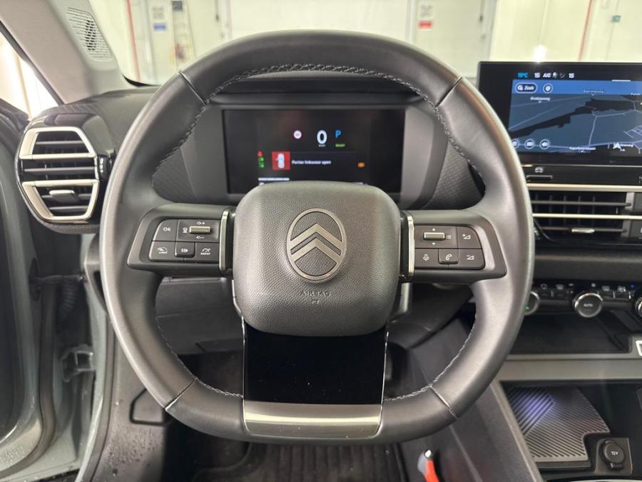 Zaļš Citroen C4 2025 Rīga, ar dzinēja tilpumu 0.00 L un nobraukumu 23 tūkst. km par 26990 €, foto 4 vietnē AUTOMOTO.COM.LV